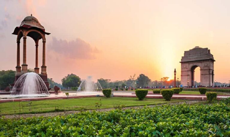 New Delhi & Old Delhi Private Guided Tour for 4-8 Hours - A Detailed Look at the Tour Experience