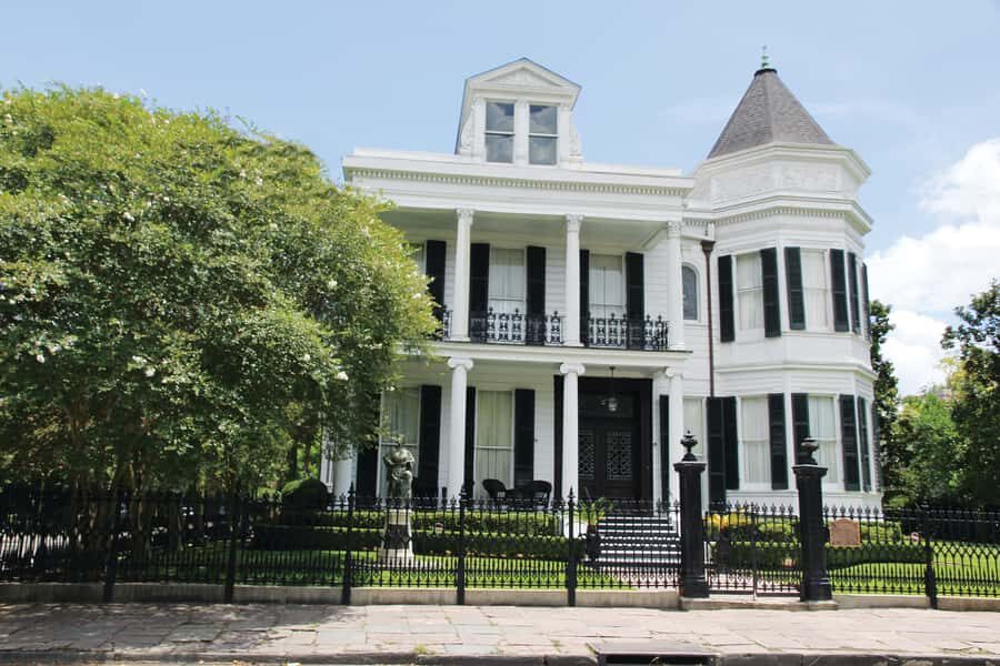 New Orleans: 2hr Homes of the Rich & Famous Garden District - Who Will Love This Tour?