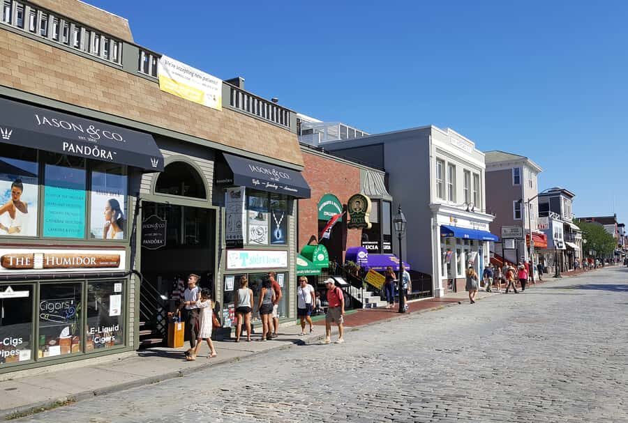 Newport, RI: Guided Day Trip from Providence - Exploring Newport’s Historic Streets and Harbor