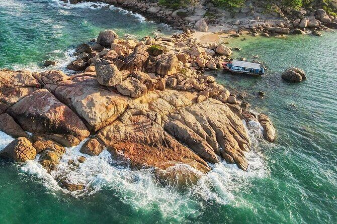 Nha Trang Half Day Tour: Best Highlights & Secret Spots - The Museum of Oceanography: Marine Life and Underwater Marvels