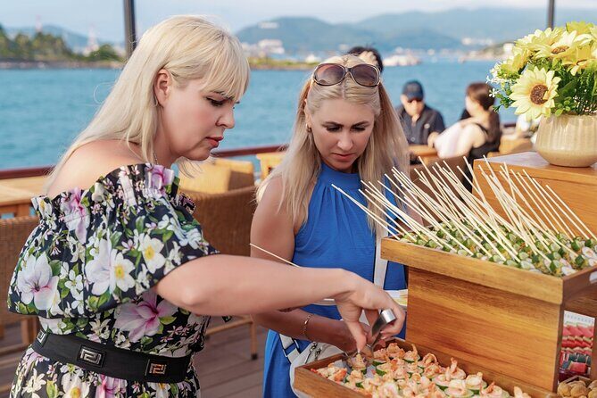 Nha Trang Luxury Sunset Cruise with Cocktail, Dinner & Live Music - Who Will Love This Experience?