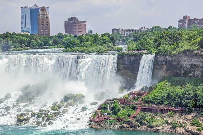 Niagara Falls After Dark Intercity Transfer from Boston - Whats Included and What to Expect