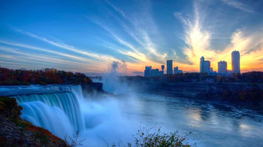 Niagara Falls: Day Tour with Boat Ride & Guide - Who Will Enjoy This Tour?