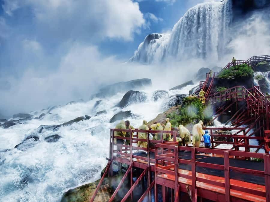 Niagara Falls USA: Day/Night Tour with Light Show & Boat - What Makes This Tour Stand Out?