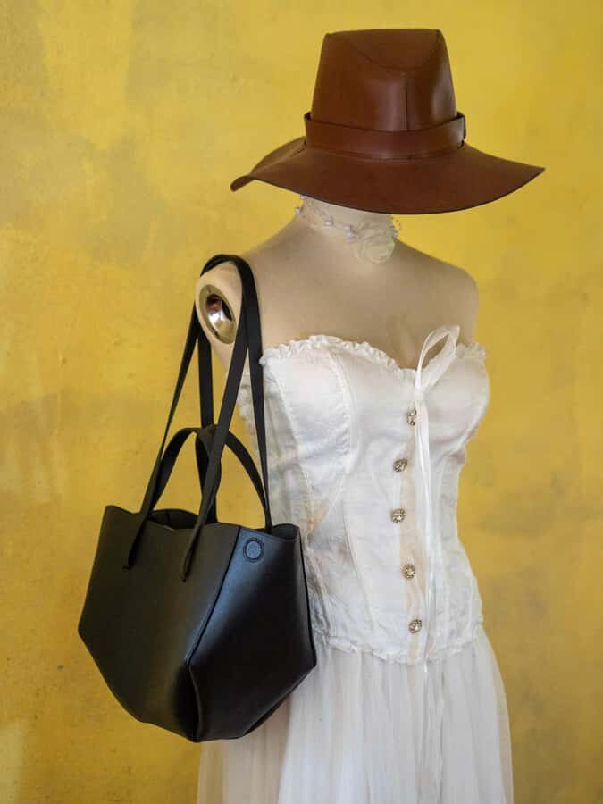 Ninh Binh: Leather Wallet Craft Workshop with Local Artisan - The Crafting Experience: What You’ll Do