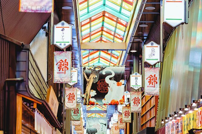 Nishiki Food Market Private Tour with 3 Food Tastings - Detailed Breakdown of the Itinerary