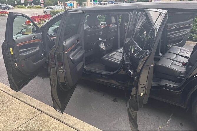 NON BUS Lincoln MKT 6 door Limousine Traverse City Wine Tour - Who Will Love This Tour?