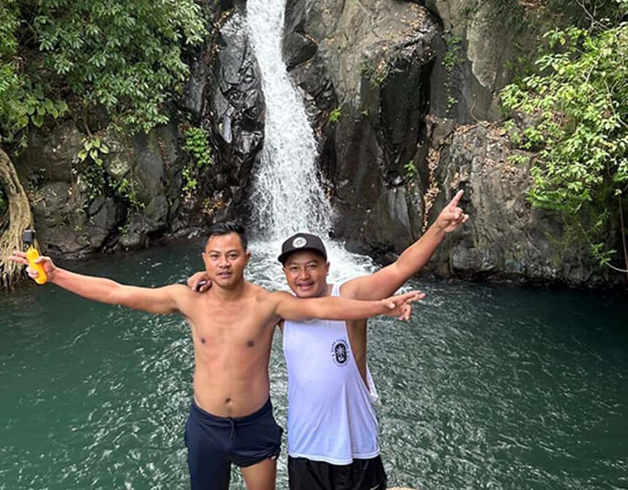 NORTH BALI : handara gate,temple,aling-aling waterfalls - How the Tour Comes Together