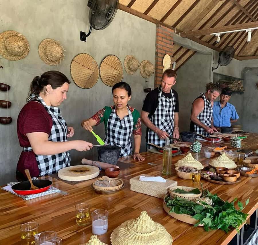 North Kuta: Balinese Cooking Class & Canang Making Class - A Detailed Look at the Experience