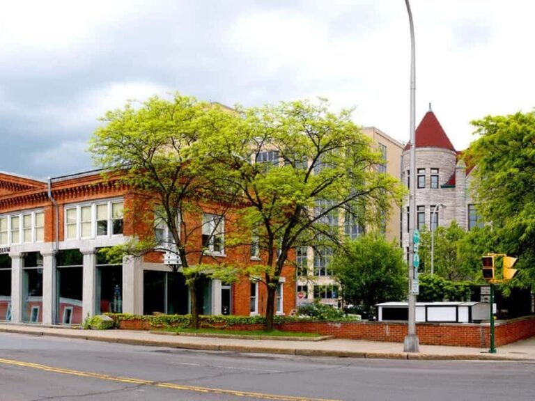 NYC: 1 Day Tour Through Thousand Island & Erie Canal Museum - Navigating the Erie Canal Museum