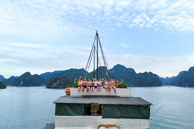 Oasis Bay Party Cruise 2 Days 1 Night, Young Travelers and Fun - What Makes the Experience Stand Out?