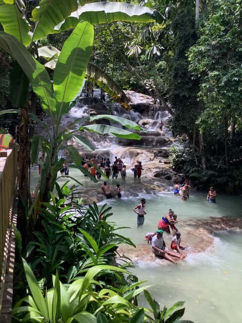 Ocho Rios: Dunn's River Falls and River Tubing Combo - Transport and Duration