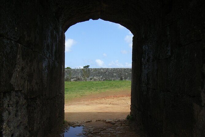 Okinawa: Zakimi Castle and Yuntanza Museum Heritage Tour - Exploring the Itinerary in Detail