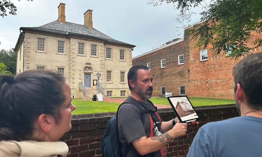 Old Town Alexandria (Entry to Gadsby Tavern & Christ Church) - What to Expect and Practical Tips