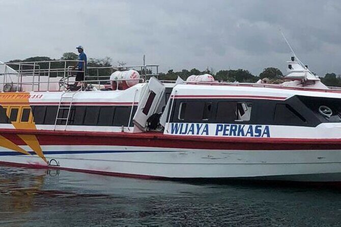 One-way Ticket Fast Boat from Bali, Penida or Gili T, Air, Lombok - The Destinations: Gili Islands and Lombok
