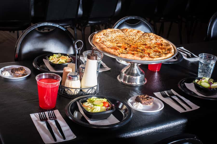 Orlando: The Outta Control Magic Dinner Show - The Breakdown of the Experience