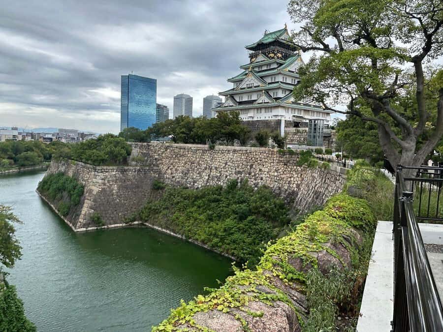 Osaka: 2-Day Castle Tour, Meditation, and Waterfall Hike - Serenity in the Garden Pavilion and the Art of Tea