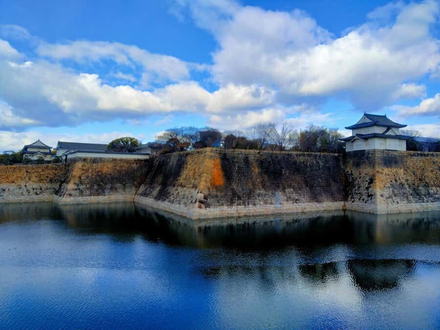 Osaka Castle Hidden Gem Walk Tour + Multilingual Audio Guide - The Cultural and Historical Significance