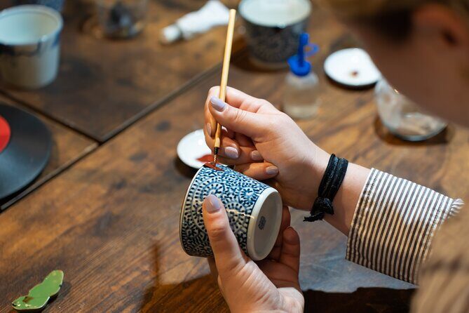 Osaka Kintsugi Experience in a 100-year- Old Japanese House - The Expert Guidance: HIROKI’s Approach