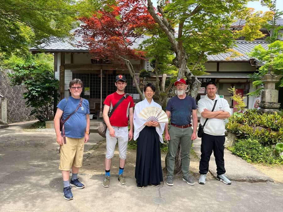 Osaka: Samurai Sword Experience at Historic Kzu Shrine - Practical Details and Tips