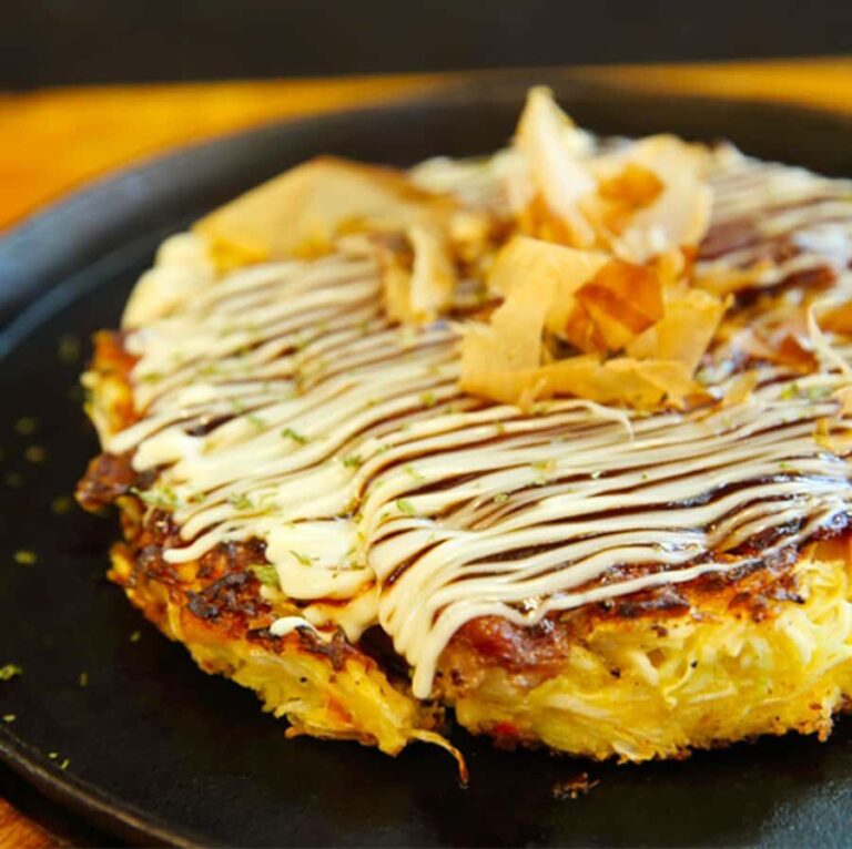 Osaka: Shinsekai, Tsutenkaku & Showa Vibes Walking Tour - What to Expect: A Rich, Authentic Walk