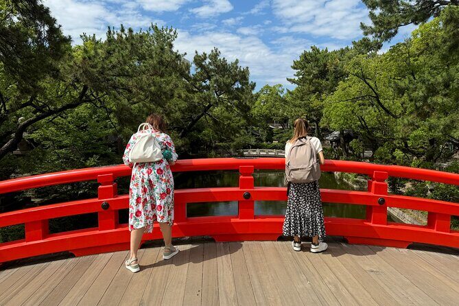 Osakas Hidden Gem: Sumiyoshi Taisha Shrine Tour in 90 Minutes - The Sum Up
