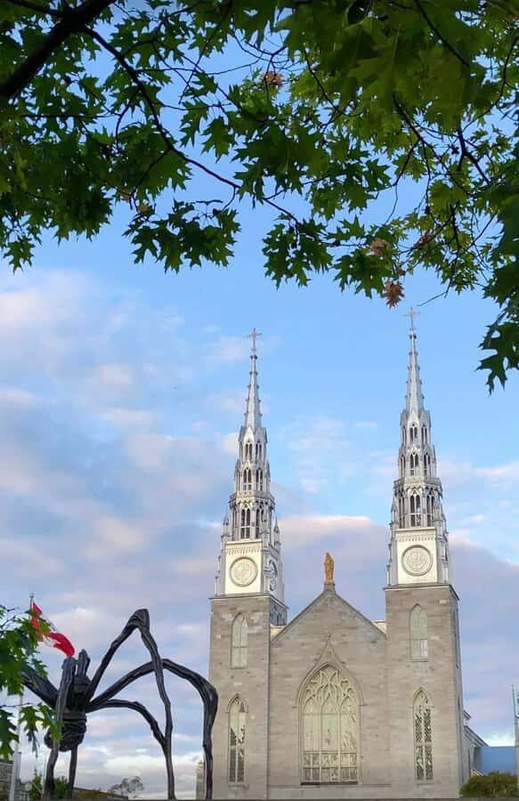 Ottawa: Heritage Walking Tour - An authentic look at Ottawa’s key sights and stories