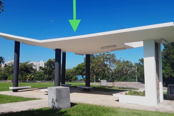 Outdoor Salsa Class Experience in San Juan - The Venue: An Open-Air Experience