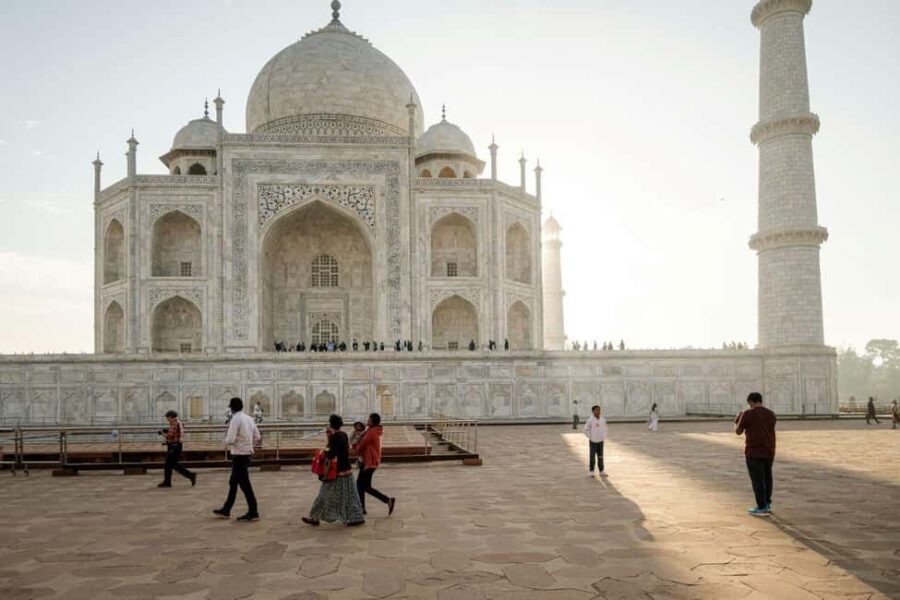 Overnight Agra/Taj Mahal Tour with Fatehpur Sikri From Delhi - Why It Offers Good Value