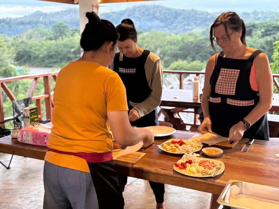 Pai: Riverside Thai Cooking Class with Meal - What the Class Includes and How It Works