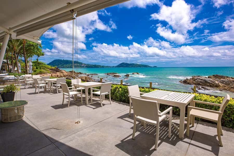 Patong: Sea Salt Lounge and Grill Dining Experience - The Menu and Dining Options