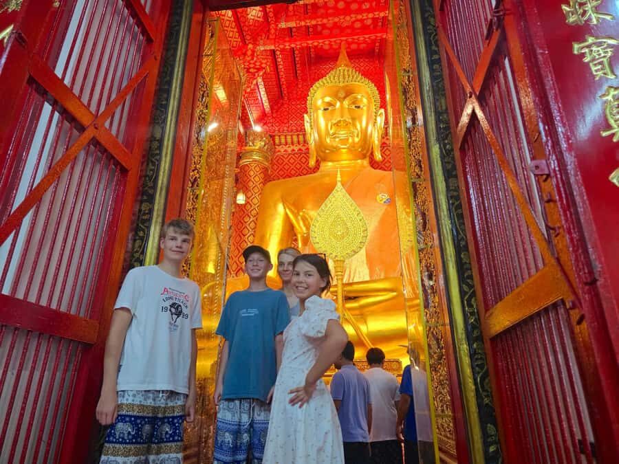 Pattaya: Ayutthaya Day Trip by Private Car with Boat Tour - The Longtail Boat Experience: A Scenic Ride Along the Chao Phraya