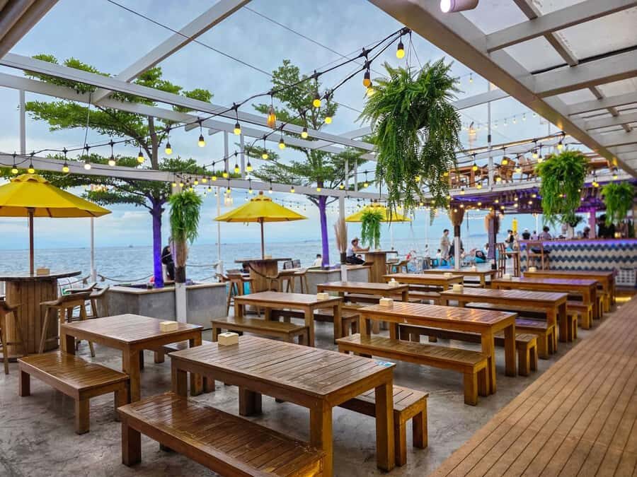 Pattaya: Floating Cafe & Optional Squid Fishing - Who Is This Tour For?