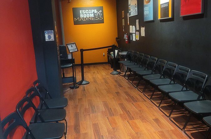 Perfect Crime Escape Room - The Experience from a Traveler’s Perspective