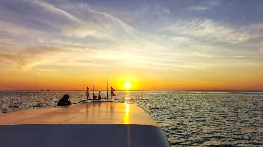 Phi Phi: Sunrise & Beat The Crowds to Maya Bay by Speedboat - What Youll Love About the Tour