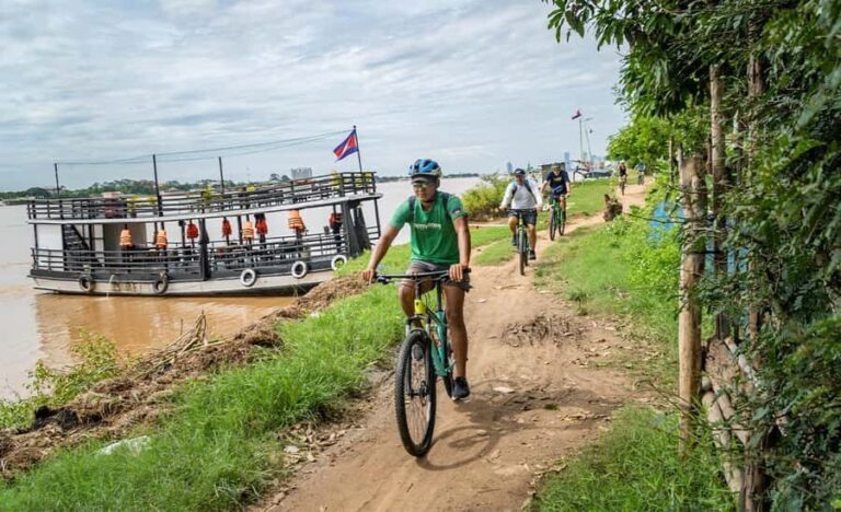 Phnom Penh: Silk Island Bike Tour / E-Bike or Tuk Tuk - Who Is This Tour Best For?
