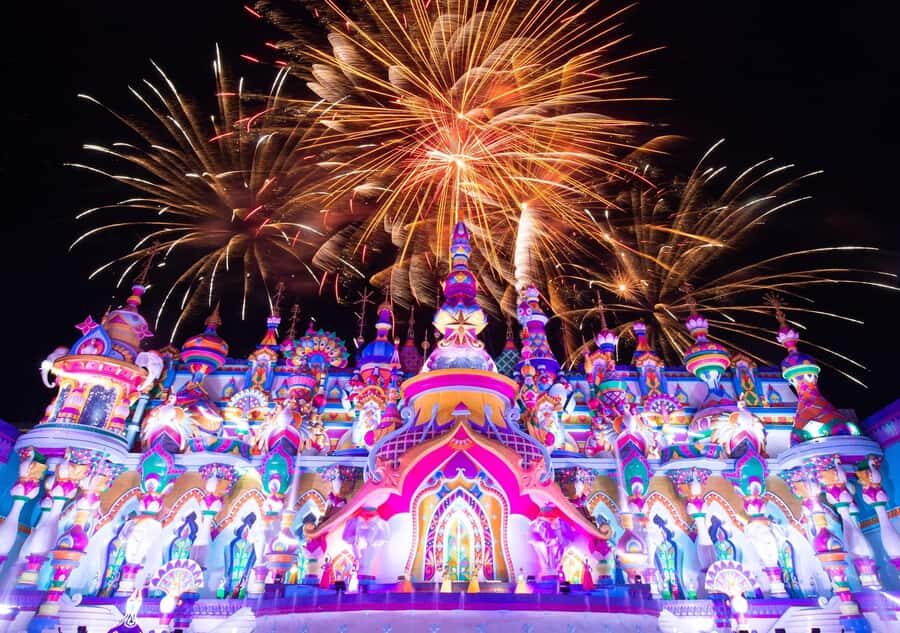 Phuket: Carnival Magic Show and Dinner Combo - The Itinerary Breakdown