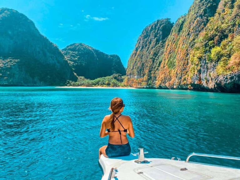 Phuket: Early Speedboat to Phi Phi, Bamboo, Snorkel & Lunch - The Speedboat Journey and First Stops