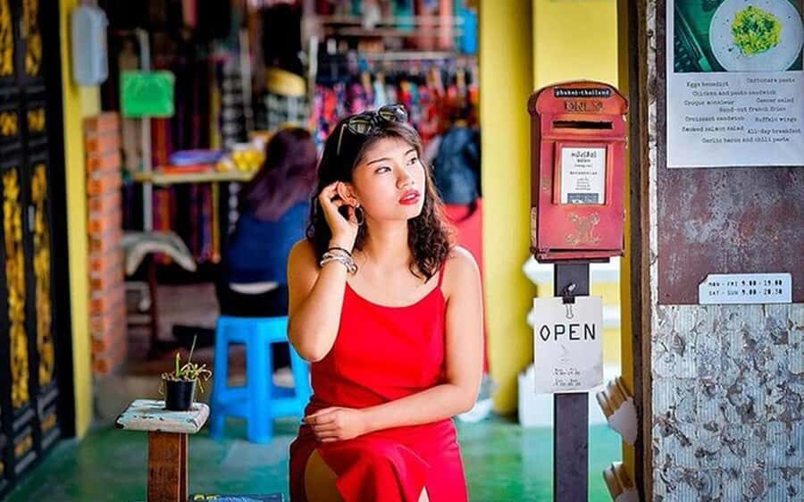 Phuket: Old Town Private Photography Tour - Soi Romanee: The Quintessential Photo Spot
