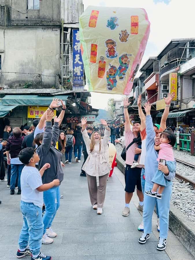 Pingxi: Sky Lantern Experience with Stickers - The Logistics and Practicalities