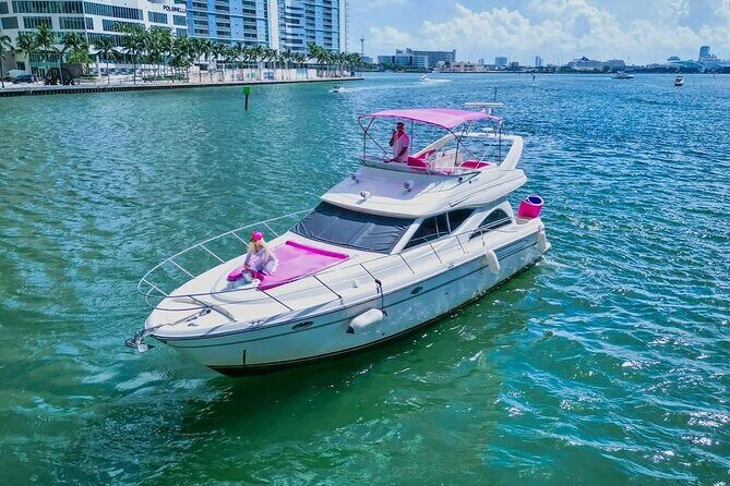 Pink Yacht Rental In Miami- 50ft Luxury Pink Charter - Who Is This Tour Best For?