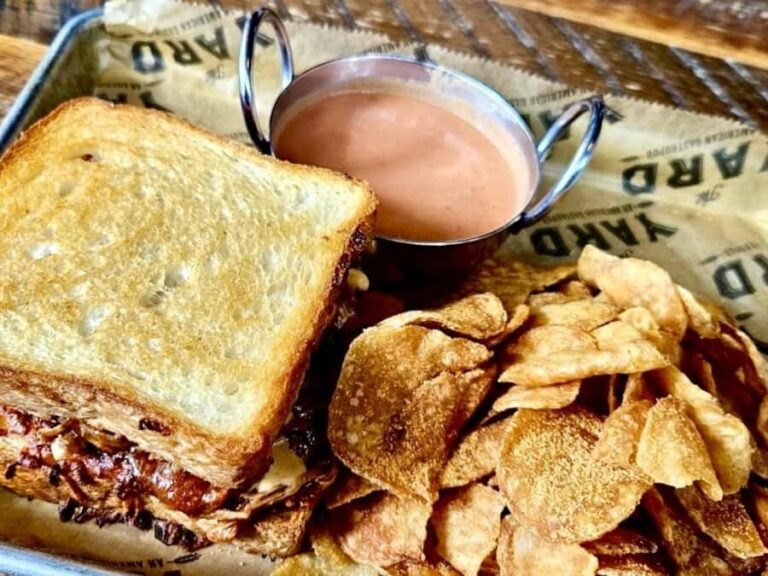 Pittsburgh: Downtown Food Tour with 6 Gems Food Tastings - The Value of the Experience