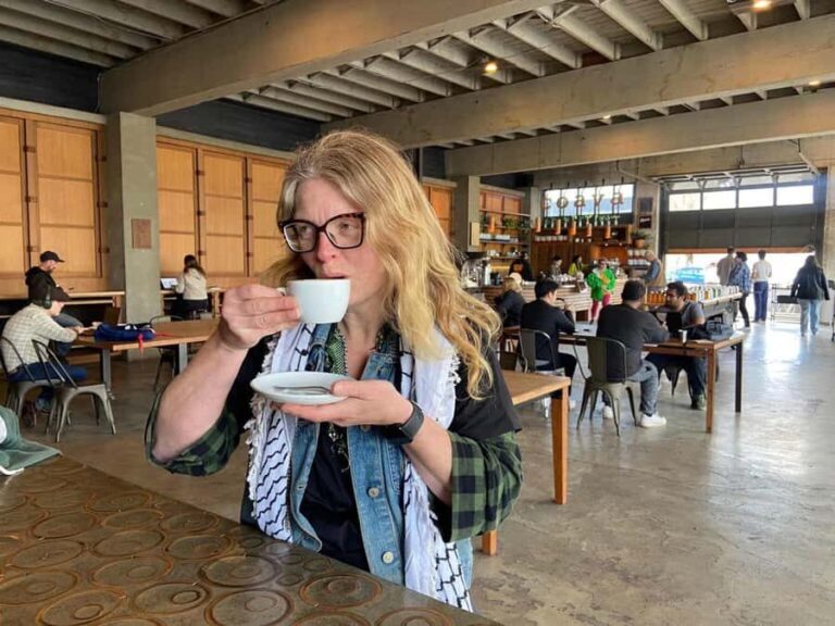 Portland Oregon: Doughnut and Coffee Bike Tour with Tastings - Tour Itinerary Breakdown