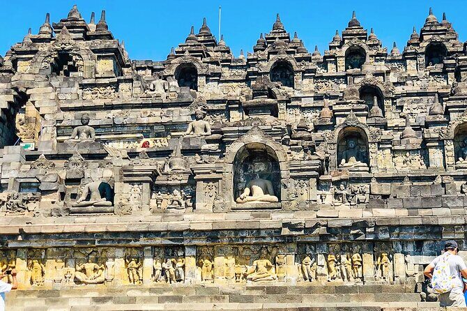 Private 11-Day Family Tour to Indonesia Heritage, Volcano & Beach - Days 3-4: Cultural Depth and Natural Beauty in Central Java