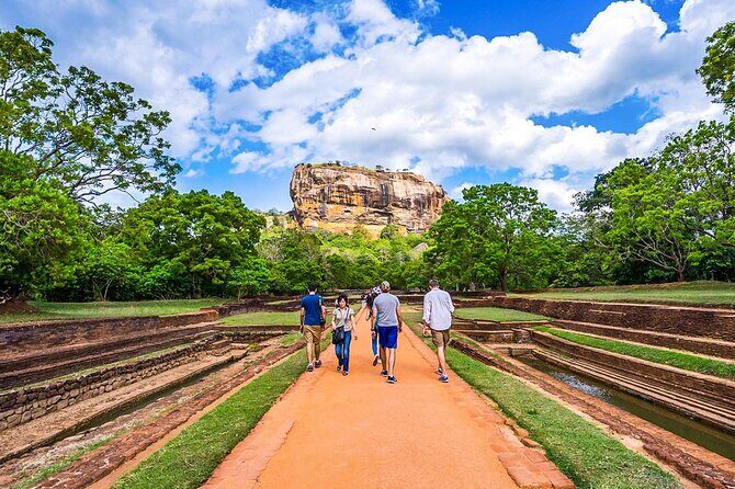 Private 7 Days Sri Lanka Trip with Historical Wonders - What Sets This Tour Apart?