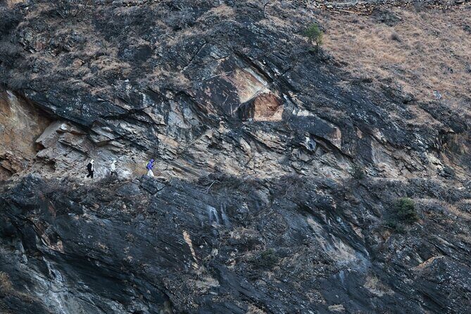 Private Adventure: A Day Hike Through Tiger Leaping Gorge - Who Should Consider This Tour?