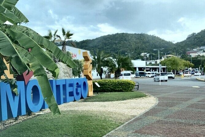 Private Airport transfer from Montego Bay To Ocho Rios . - The Vehicle and Service Quality