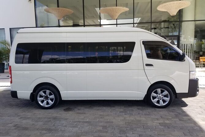 Private Airport Transfer to Couples Negril Resort - The Experience at the Pickup Point