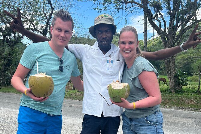 Private Airport Transfer to Hotels and Airbnb in Montego Bay - Vehicles and Comfort