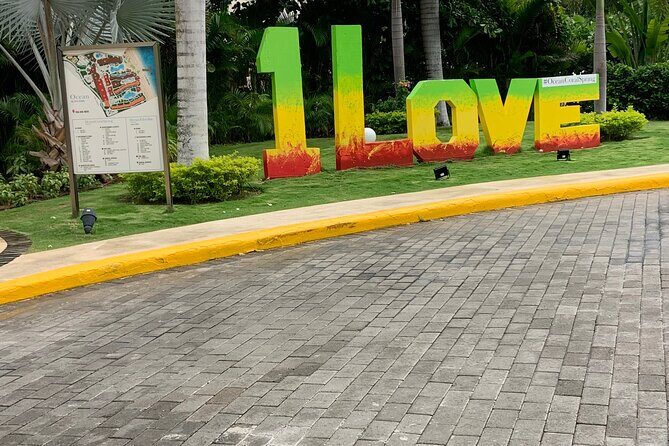 Private Airport Transfer to or from Ocean Coral Spring Resort - Key Points